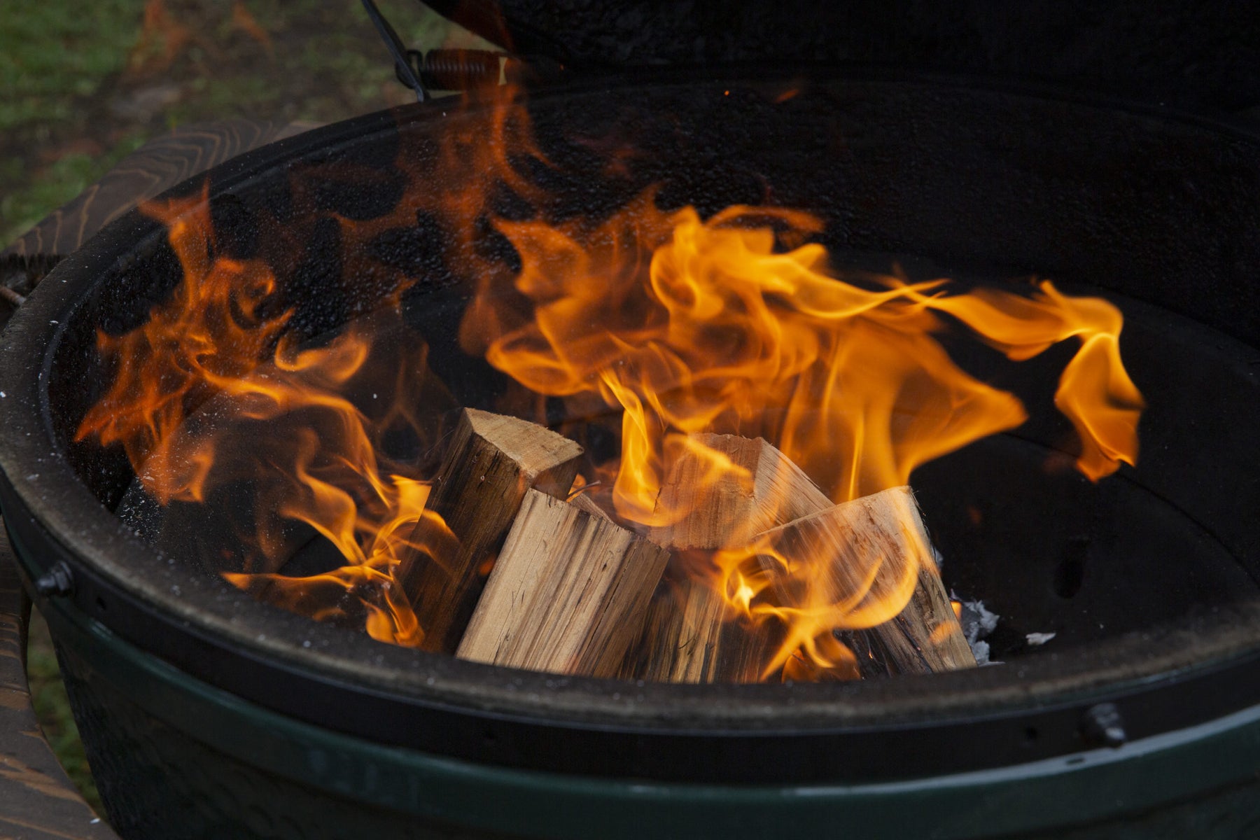 Oak Cooking Wood for Smoking & BBQ | Cutting Edge Firewood