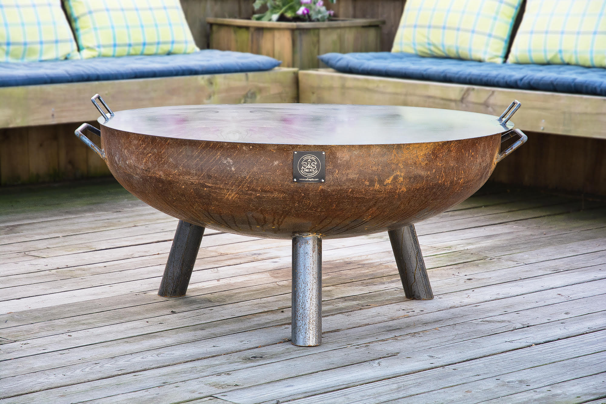 42” Steel Fire Pit Set on Legs | Cutting Edge Firewood